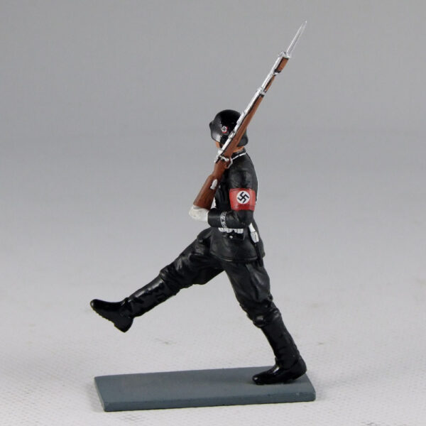 SA002 German Allgemeine SS soldier goose stepping – Eagle Design