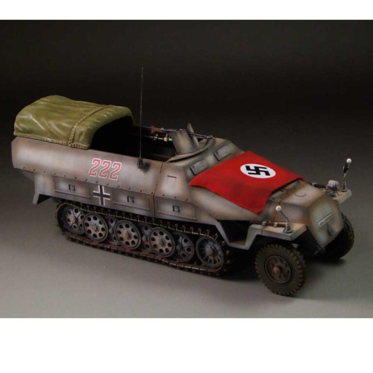 G012 German SdKfz 251/D Halftrack winter version version with top ...