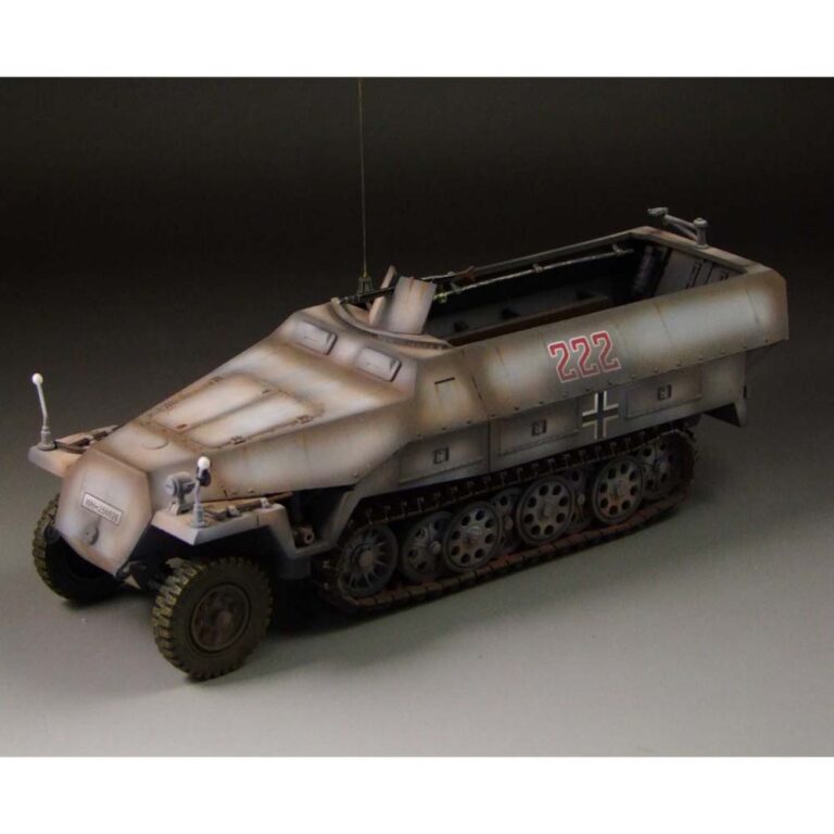 G012 German SdKfz 251/D Halftrack winter version version with top ...