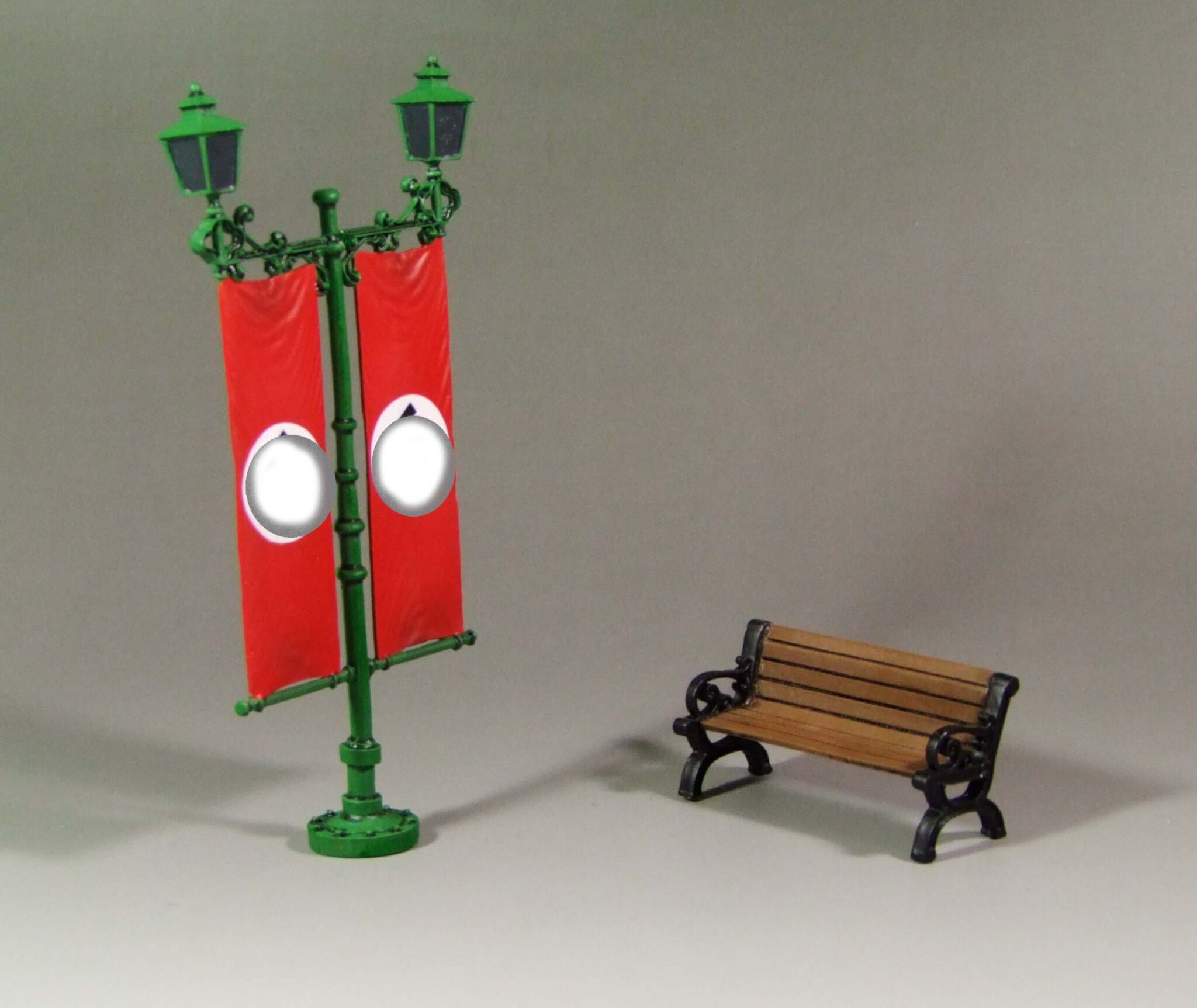 1/30 painted metal lampost and bench – Eagle Design